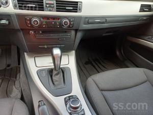 Grey BMW 320 2010 in Valmiera, with an engine capacity of 2.00 L and mileage of 214 thousand km for 5200 €, photo 20 on AUTOMOTO.COM.LV