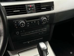 Grey BMW 320 2010 in Vilnius, with an engine capacity of 2.00 L and mileage of 282 thousand km for 3900 €, photo 15 on AUTOMOTO.COM.LV