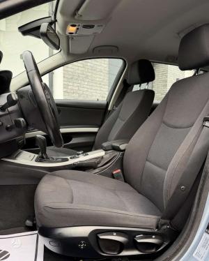 Grey BMW 320 2010 in Vilnius, with an engine capacity of 2.00 L and mileage of 340 thousand km for 4750 €, photo 10 on AUTOMOTO.COM.LV