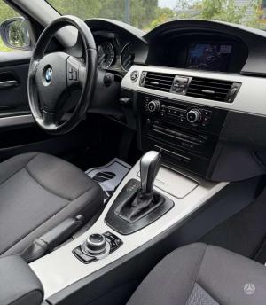 Grey BMW 320 2010 in Vilnius, with an engine capacity of 2.00 L and mileage of 340 thousand km for 4750 €, photo 13 on AUTOMOTO.COM.LV