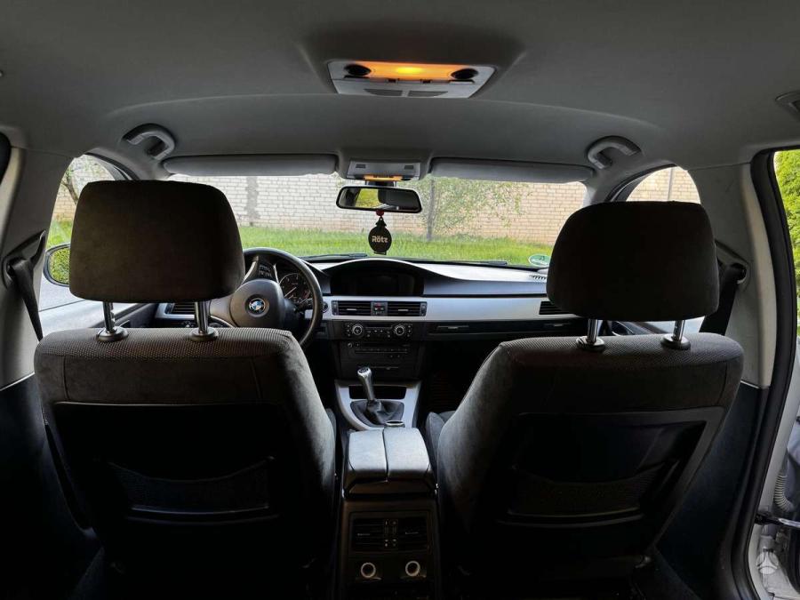 Pelēks BMW 320 2010 Kauņa, ar dzinēja tilpumu 2.00 L un nobraukumu 299 tūkst. km par 3499 €, foto 10 vietnē AUTOMOTO.COM.LV