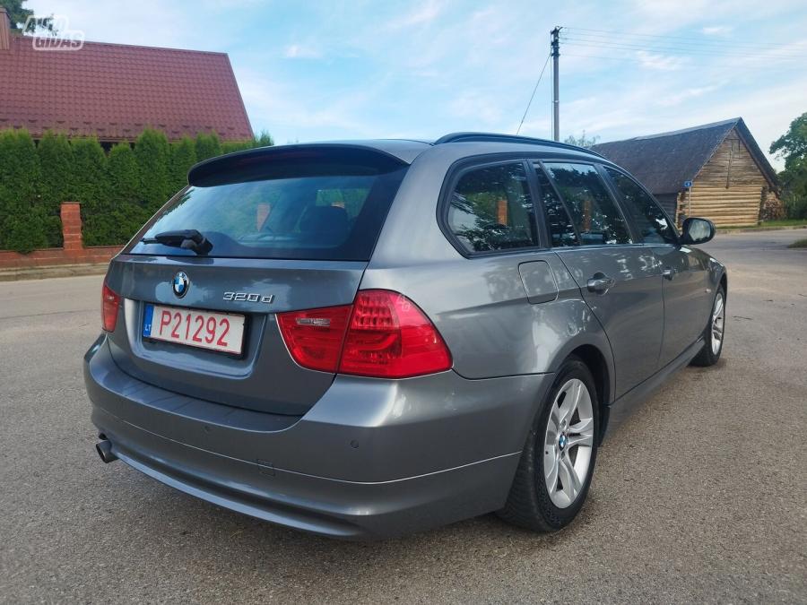 Grey BMW 320 2010 in Druskininkai, with an engine capacity of 2.00 L and mileage of 262 thousand km for 4150 €, photo 5 on AUTOMOTO.COM.LV