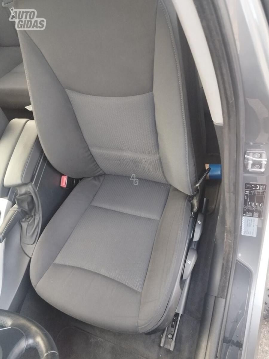 Grey BMW 320 2010 in Druskininkai, with an engine capacity of 2.00 L and mileage of 262 thousand km for 4150 €, photo 11 on AUTOMOTO.COM.LV