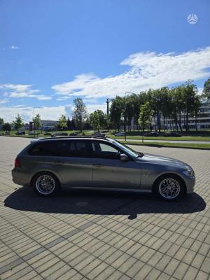 Pelēks BMW 320 2010 Kauņa, ar dzinēja tilpumu 2.00 L un nobraukumu 368 tūkst. km par 3300 €, foto  vietnē AUTOMOTO.COM.LV