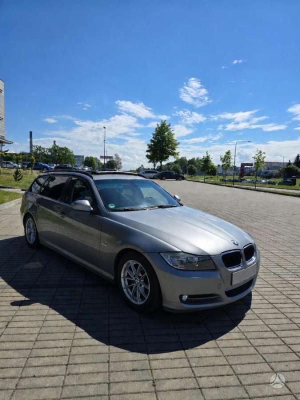 Pelēks BMW 320 2010 Kauņa, ar dzinēja tilpumu 2.00 L un nobraukumu 368 tūkst. km par 3300 €, foto 3 vietnē AUTOMOTO.COM.LV
