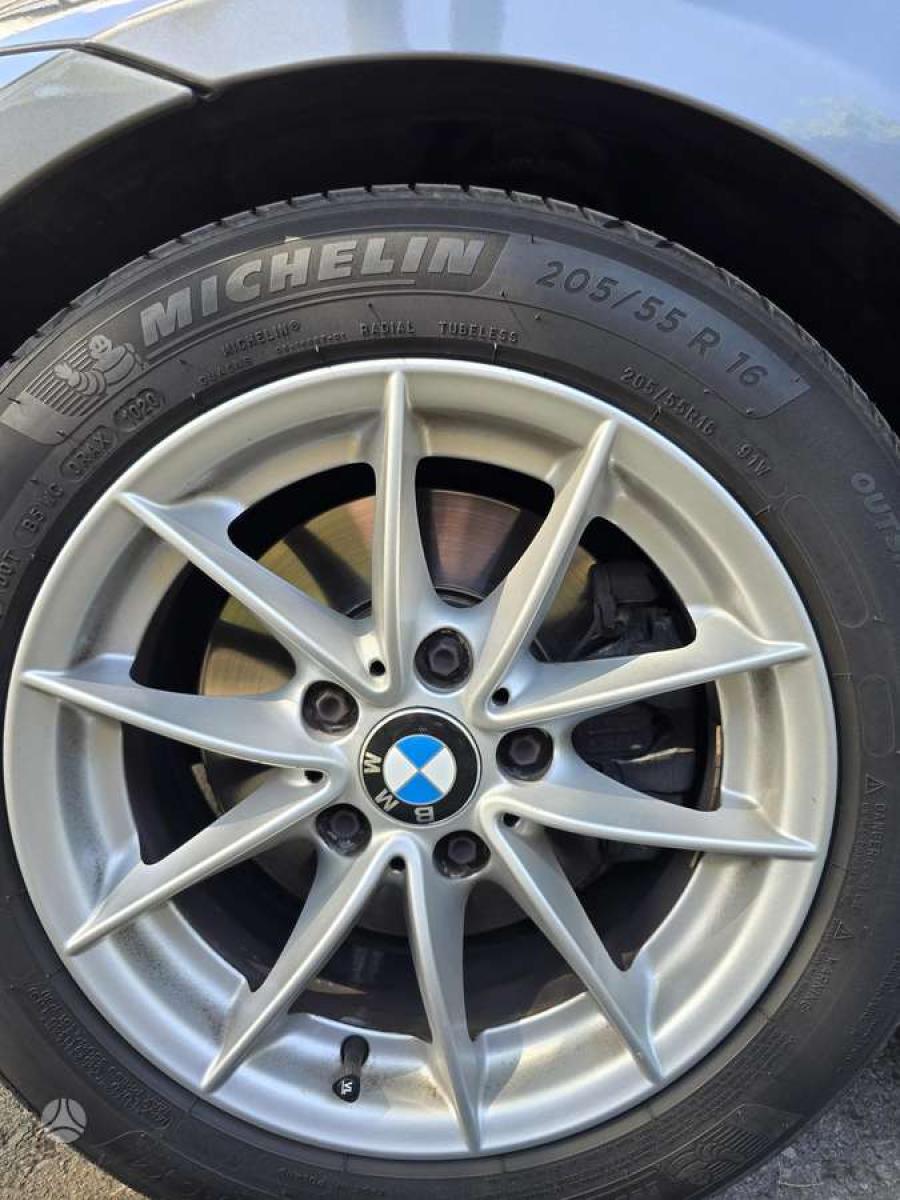 Pelēks BMW 320 2010 Kauņa, ar dzinēja tilpumu 2.00 L un nobraukumu 368 tūkst. km par 3300 €, foto 9 vietnē AUTOMOTO.COM.LV