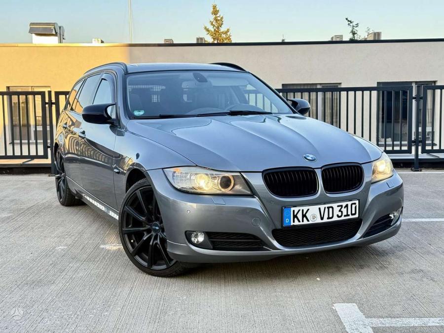 Pelēks BMW 320 2010 Viļņa, ar dzinēja tilpumu 2.00 L un nobraukumu 307 tūkst. km par 4444 €, foto 1 vietnē AUTOMOTO.COM.LV