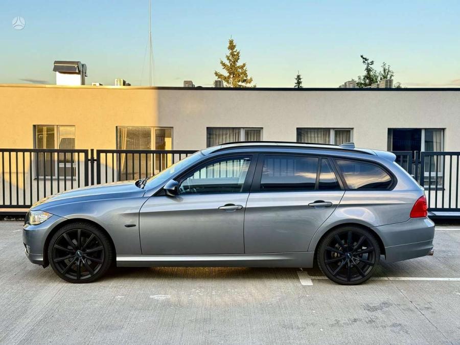 Pelēks BMW 320 2010 Viļņa, ar dzinēja tilpumu 2.00 L un nobraukumu 307 tūkst. km par 4444 €, foto 5 vietnē AUTOMOTO.COM.LV
