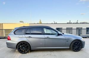 Pelēks BMW 320 2010 Viļņa, ar dzinēja tilpumu 2.00 L un nobraukumu 307 tūkst. km par 4444 €, foto 9 vietnē AUTOMOTO.COM.LV