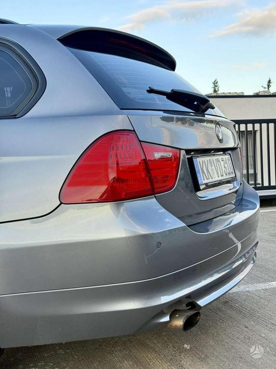Pelēks BMW 320 2010 Viļņa, ar dzinēja tilpumu 2.00 L un nobraukumu 307 tūkst. km par 4444 €, foto 12 vietnē AUTOMOTO.COM.LV