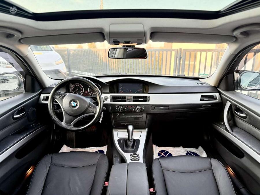 Pelēks BMW 320 2010 Viļņa, ar dzinēja tilpumu 2.00 L un nobraukumu 307 tūkst. km par 4444 €, foto 14 vietnē AUTOMOTO.COM.LV