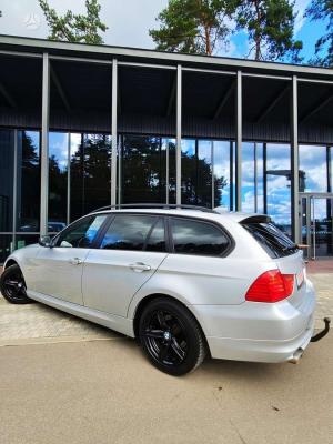 Grey BMW 320 2010 in Kaisiadorys, with an engine capacity of 2.00 L and mileage of 328 thousand km for 4150 €, photo 7 on AUTOMOTO.COM.LV