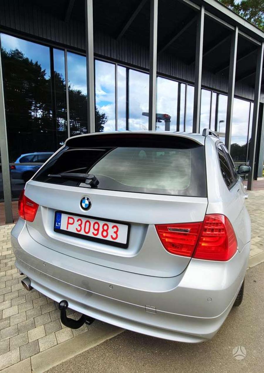 Grey BMW 320 2010 in Kaisiadorys, with an engine capacity of 2.00 L and mileage of 328 thousand km for 4150 €, photo 13 on AUTOMOTO.COM.LV
