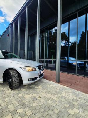 Grey BMW 320 2010 in Kaisiadorys, with an engine capacity of 2.00 L and mileage of 328 thousand km for 4150 €, photo 15 on AUTOMOTO.COM.LV