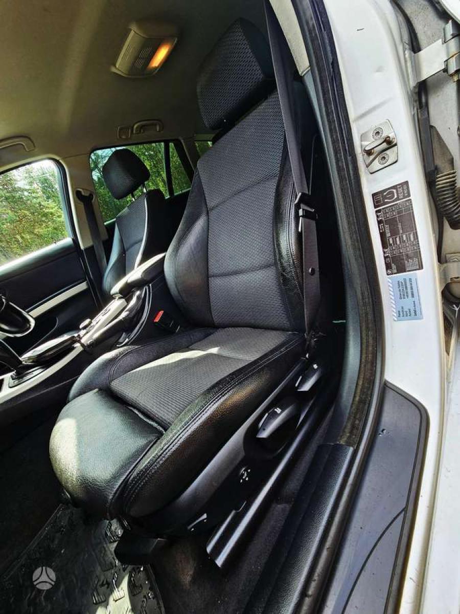 Grey BMW 320 2010 in Kaisiadorys, with an engine capacity of 2.00 L and mileage of 328 thousand km for 4150 €, photo 37 on AUTOMOTO.COM.LV