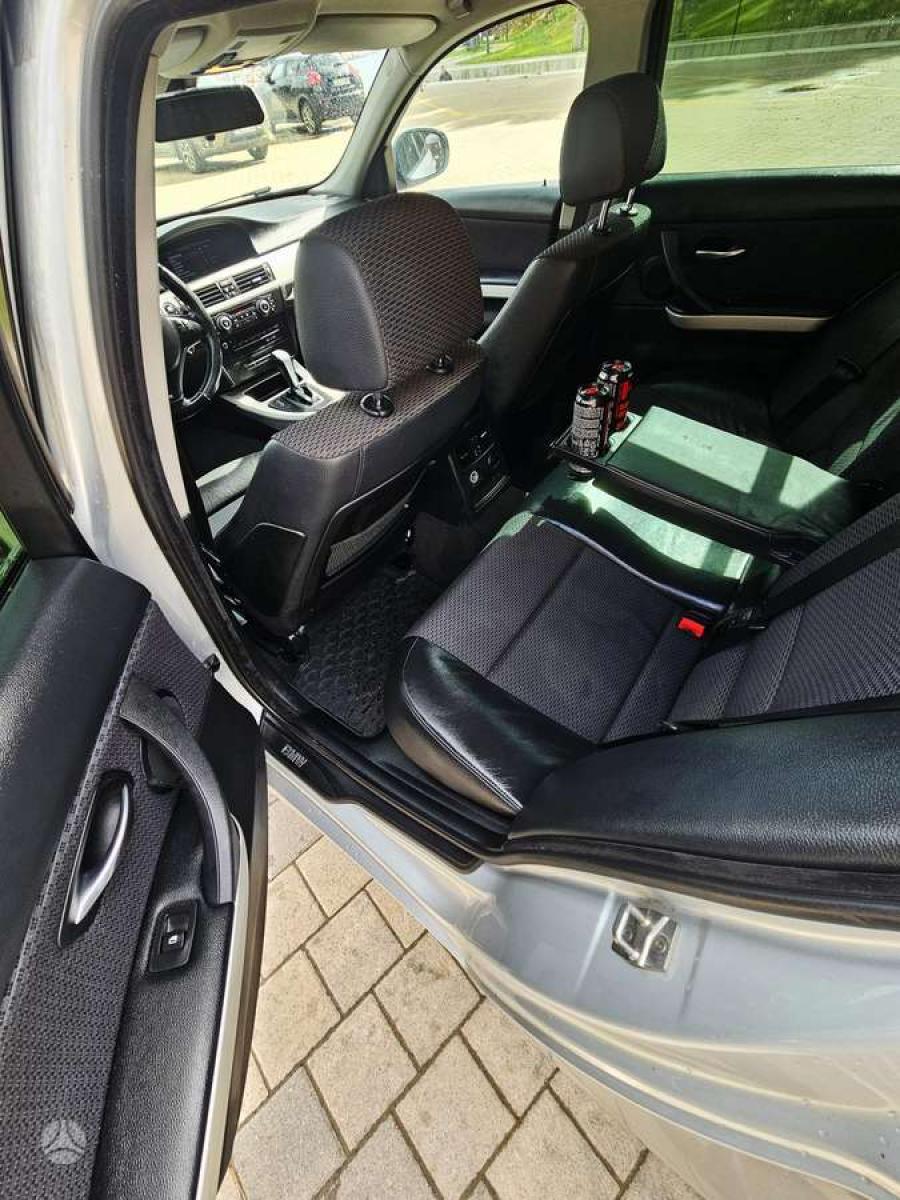 Grey BMW 320 2010 in Kaisiadorys, with an engine capacity of 2.00 L and mileage of 328 thousand km for 4150 €, photo 42 on AUTOMOTO.COM.LV