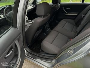Pelēks BMW 320 2010 Marijampole, ar dzinēja tilpumu 2.00 L un nobraukumu 318 tūkst. km par 4500 €, foto 13 vietnē AUTOMOTO.COM.LV