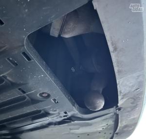 Pelēks BMW 320 2010 Marijampole, ar dzinēja tilpumu 2.00 L un nobraukumu 318 tūkst. km par 4500 €, foto 21 vietnē AUTOMOTO.COM.LV