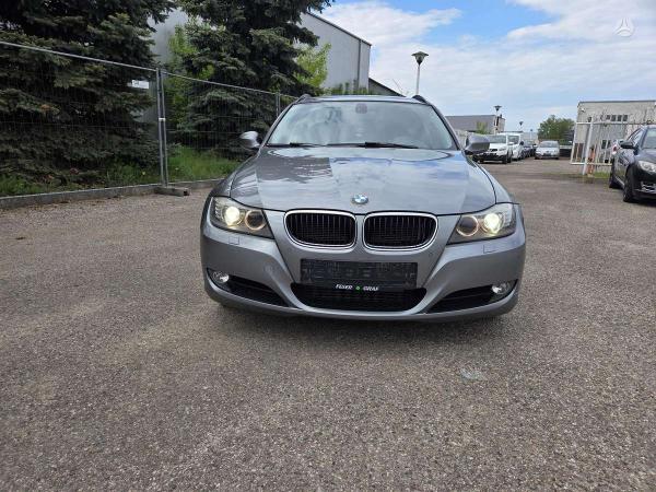 Pelēks BMW 320 2010 Marijampole, ar dzinēja tilpumu 2.00 L un nobraukumu 223 tūkst. km par 3999 €, foto 1 vietnē AUTOMOTO.COM.LV