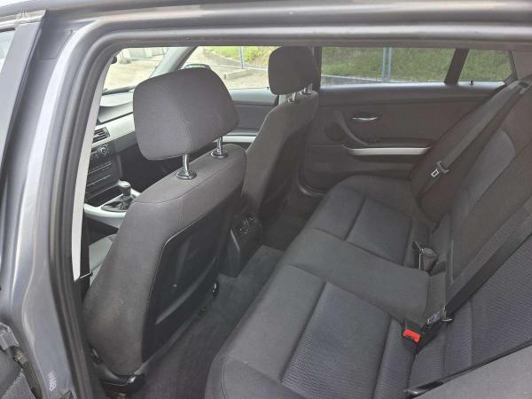 Pelēks BMW 320 2010 Marijampole, ar dzinēja tilpumu 2.00 L un nobraukumu 223 tūkst. km par 3999 €, foto 11 vietnē AUTOMOTO.COM.LV