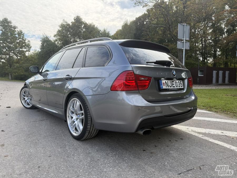 Pelēks BMW 320 2010 Viļņa, ar dzinēja tilpumu 2.00 L un nobraukumu 370 tūkst. km par 6200 €, foto 1 vietnē AUTOMOTO.COM.LV