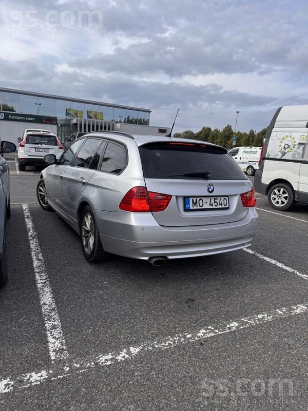Pelēks BMW 320 2010 Rīga, ar dzinēja tilpumu 2.00 L un nobraukumu 323 tūkst. km par 4500 €, foto 6 vietnē AUTOMOTO.COM.LV