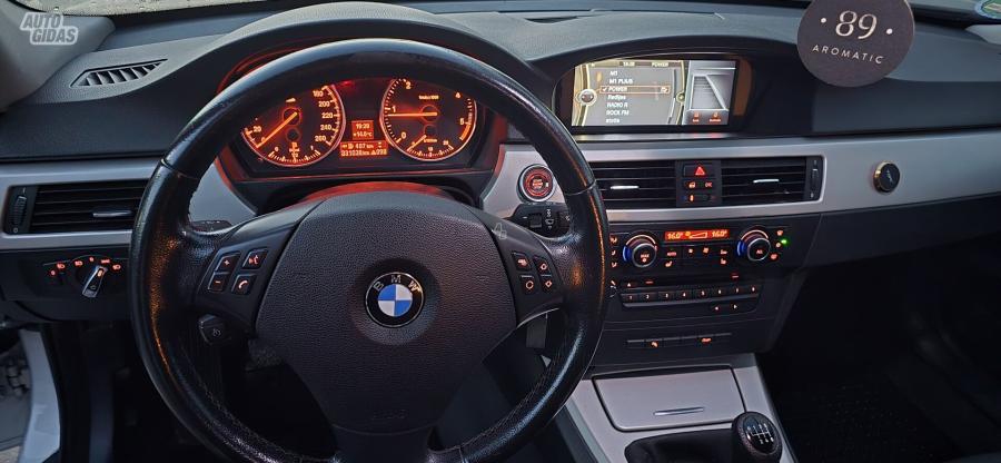 Pelēks BMW 320 2010 Kretinga, ar dzinēja tilpumu 2.00 L un nobraukumu 330 tūkst. km par 3750 €, foto 21 vietnē AUTOMOTO.COM.LV