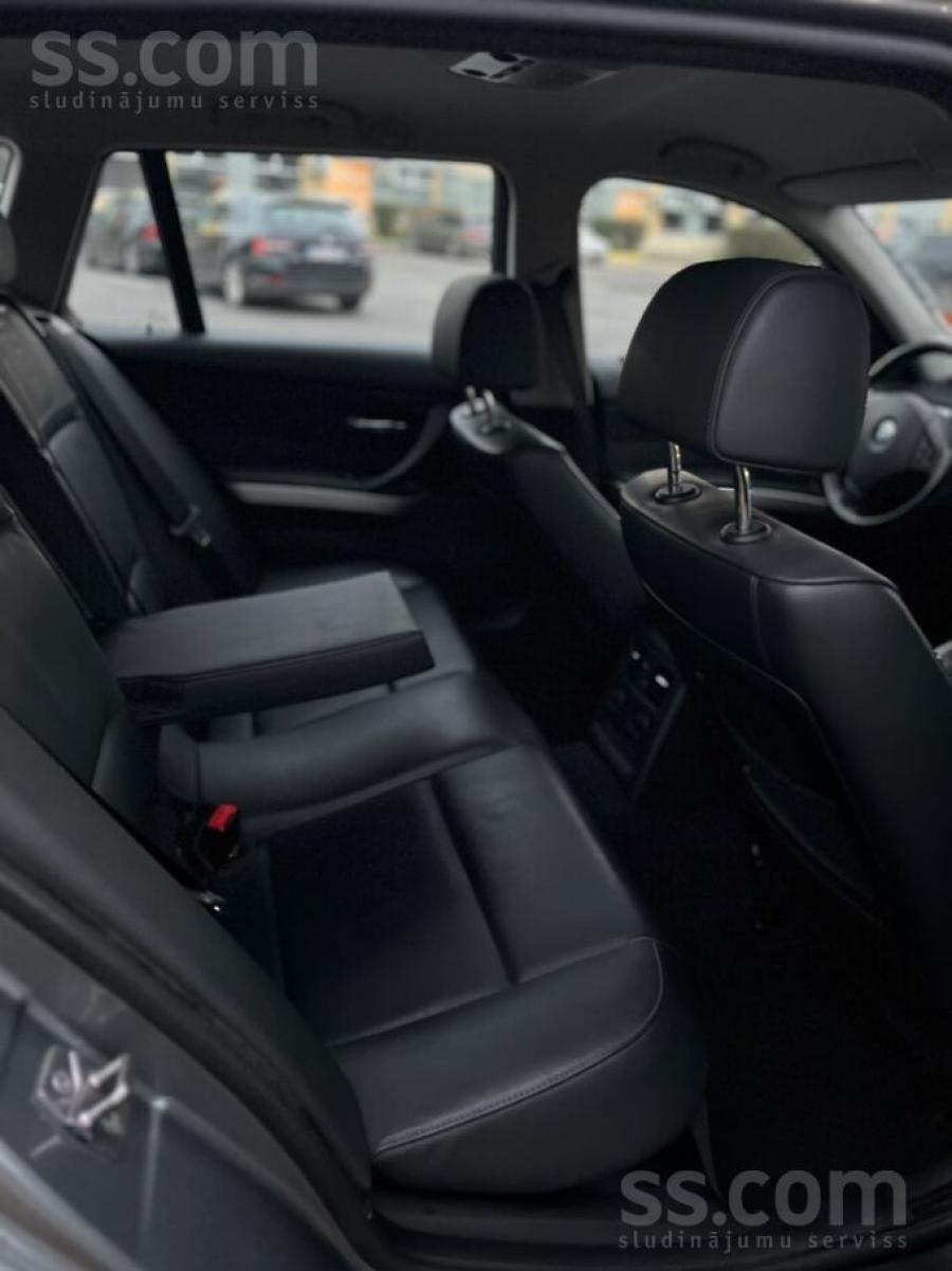 Pelēks BMW 320 2010 Rīga, ar dzinēja tilpumu 2.20 L un nobraukumu 377 tūkst. km par 4200 €, foto 13 vietnē AUTOMOTO.COM.LV