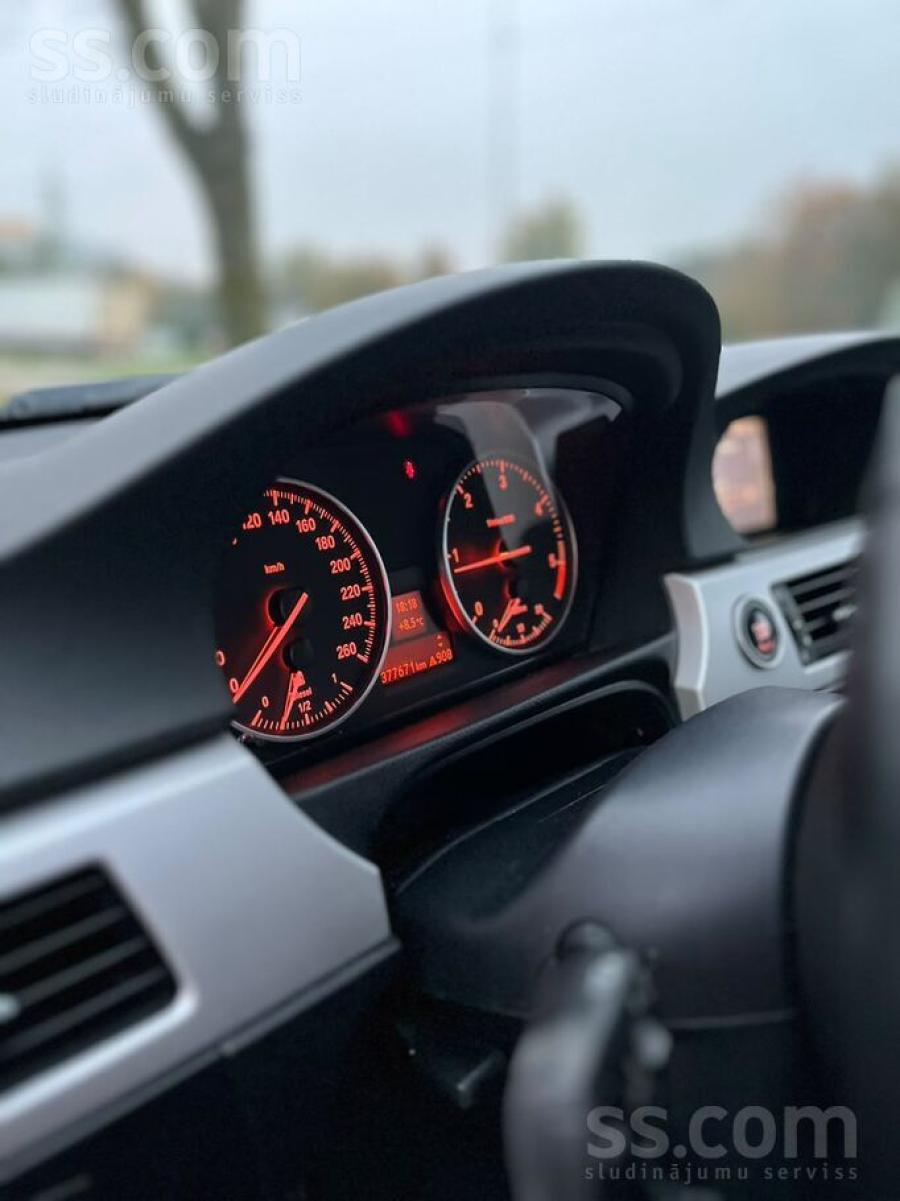 Pelēks BMW 320 2010 Rīga, ar dzinēja tilpumu 2.20 L un nobraukumu 377 tūkst. km par 4200 €, foto 19 vietnē AUTOMOTO.COM.LV
