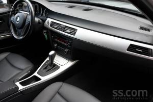 Grey BMW 320 2010 in Riga, with an engine capacity of 2.00 L and mileage of 276 thousand km for 5790 €, photo 6 on AUTOMOTO.COM.LV