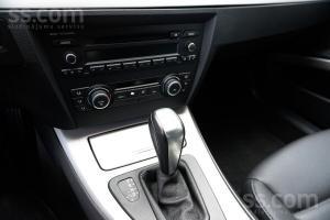 Grey BMW 320 2010 in Riga, with an engine capacity of 2.00 L and mileage of 276 thousand km for 5790 €, photo 7 on AUTOMOTO.COM.LV