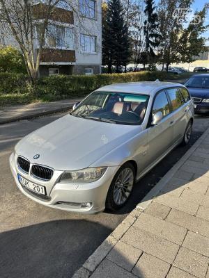 Pelēks BMW 320 2010 Panevēža, ar dzinēja tilpumu 2.00 L un nobraukumu 305 tūkst. km par 3800 €, foto 5 vietnē AUTOMOTO.COM.LV