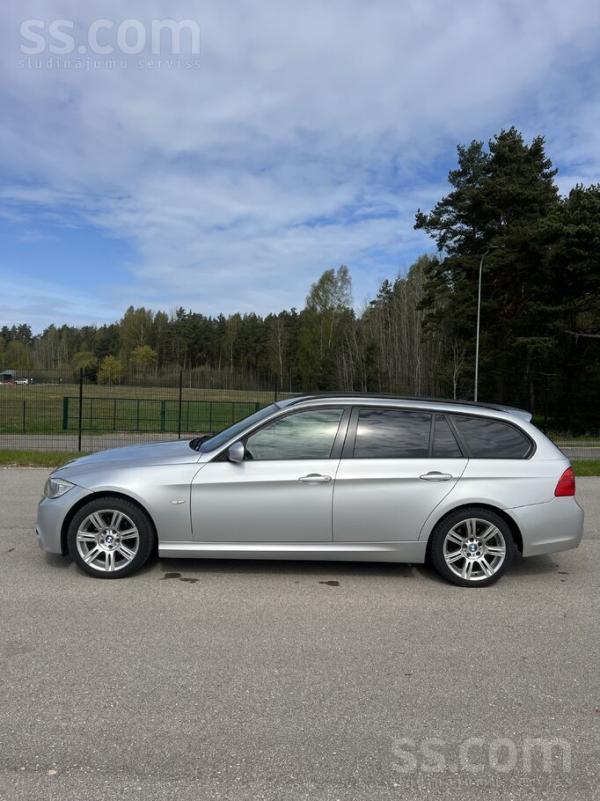 Grey BMW 320 2011 in Valmiera, with an engine capacity of 2.00 L and mileage of 280 thousand km for 4000 €, photo 2 on AUTOMOTO.COM.LV