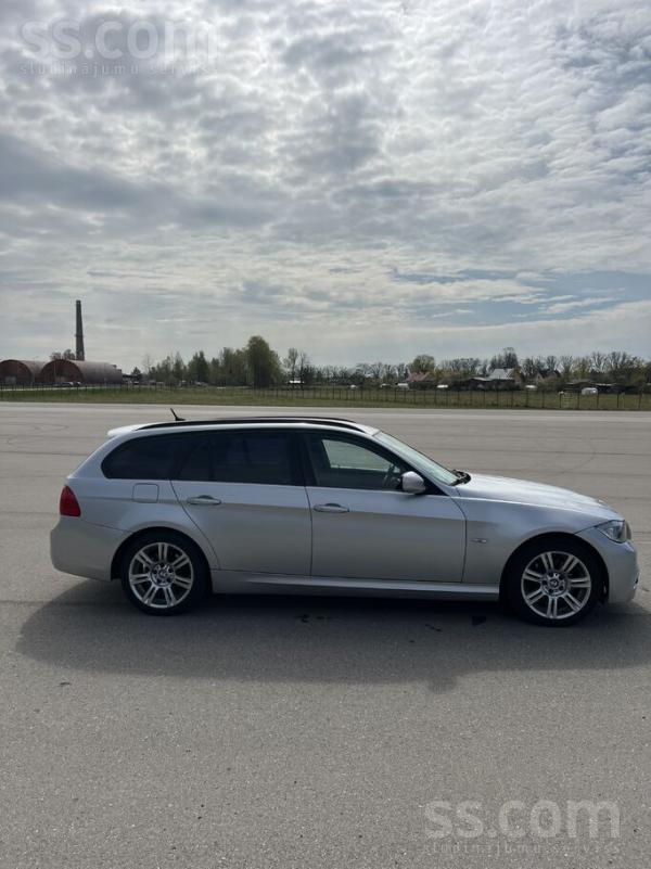Grey BMW 320 2011 in Valmiera, with an engine capacity of 2.00 L and mileage of 280 thousand km for 4000 €, photo 3 on AUTOMOTO.COM.LV
