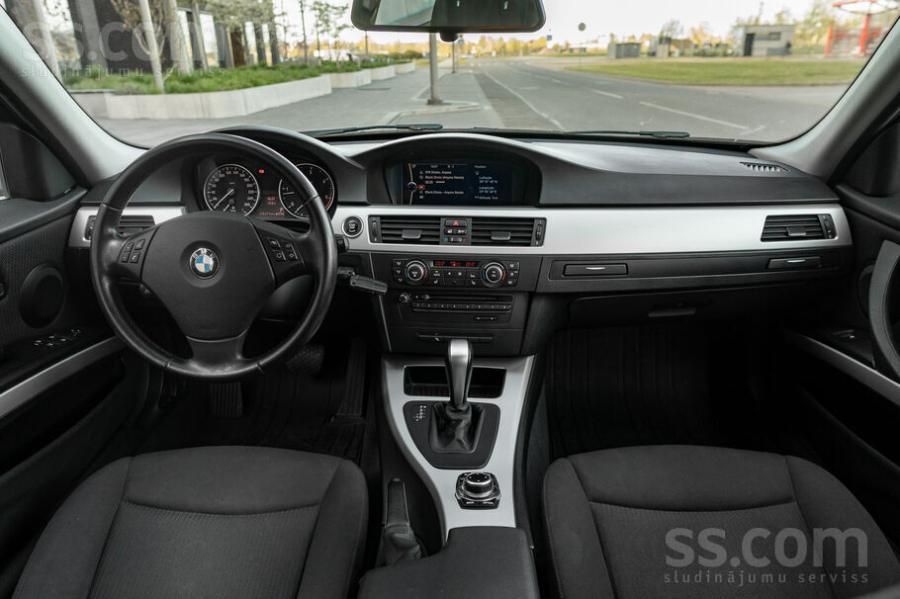 Grey BMW 320 2011 in Riga, with an engine capacity of 2.00 L and mileage of 276 thousand km for 1800 €, photo 8 on AUTOMOTO.COM.LV