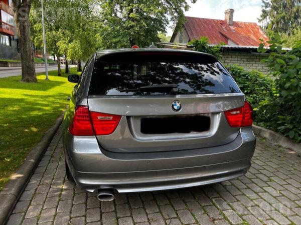 Grey BMW 320 2011 in Riga, with an engine capacity of 2.00 L and mileage of 236 thousand km for 11500 €, photo 6 on AUTOMOTO.COM.LV
