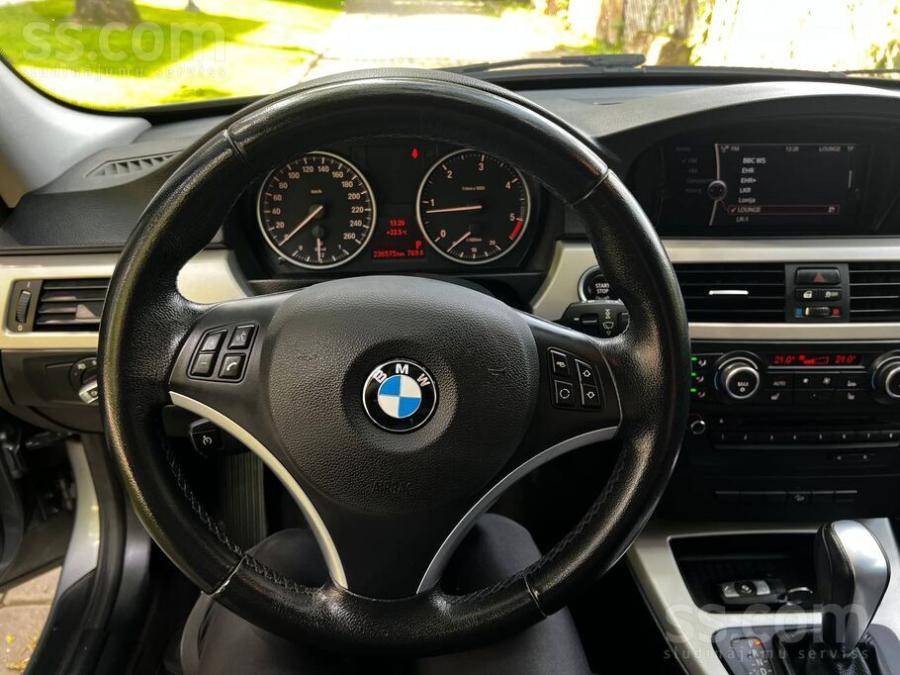 Grey BMW 320 2011 in Riga, with an engine capacity of 2.00 L and mileage of 236 thousand km for 11500 €, photo 10 on AUTOMOTO.COM.LV
