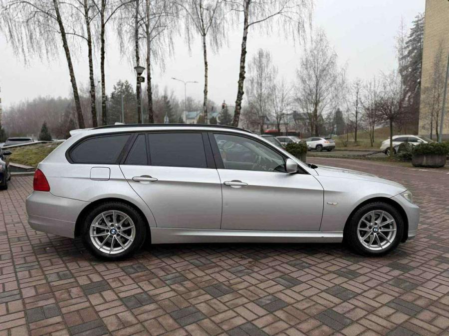 Pelēks BMW 320 2011 Viļņa, ar dzinēja tilpumu 0.00 L un nobraukumu 362 tūkst. km par 3900 €, foto 5 vietnē AUTOMOTO.COM.LV