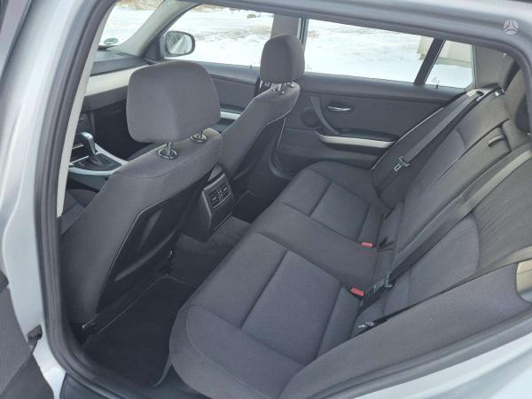 Grey BMW 320 2011 in Alytus, with an engine capacity of 2.00 L and mileage of 299 thousand km for 4650 €, photo 9 on AUTOMOTO.COM.LV