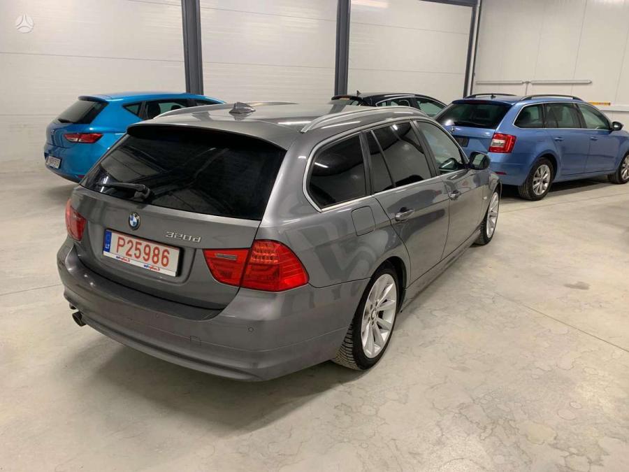Pelēks BMW 320 2011 Kauņa, ar dzinēja tilpumu 2.00 L un nobraukumu 326 tūkst. km par 3950 €, foto 3 vietnē AUTOMOTO.COM.LV