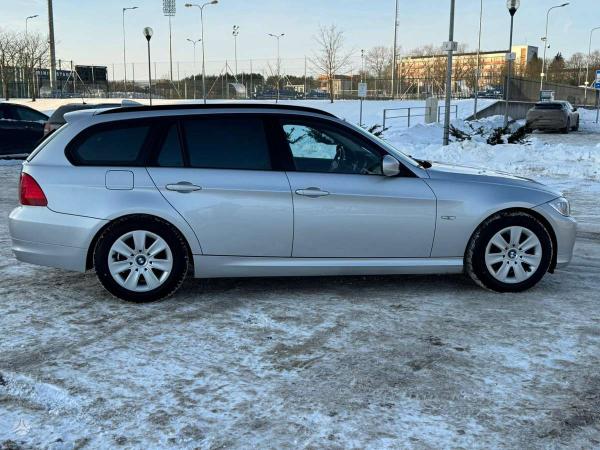 Grey BMW 320 2011 in Jonava, with an engine capacity of 2.00 L and mileage of 330 thousand km for 3299 €, photo 9 on AUTOMOTO.COM.LV