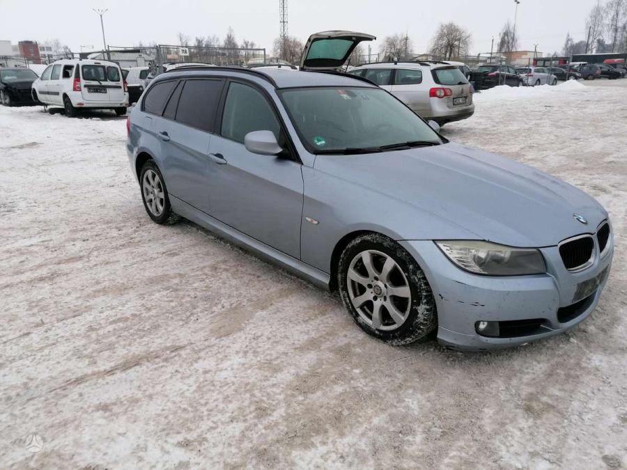 Pelēks BMW 320 2011 Marijampole, ar dzinēja tilpumu 2.00 L un nobraukumu 292 tūkst. km par 1990 €, foto 1 vietnē AUTOMOTO.COM.LV