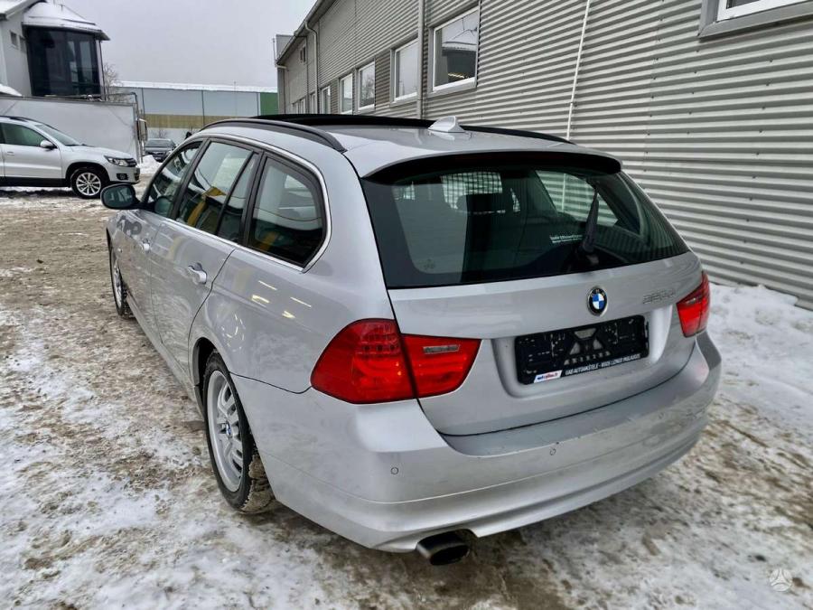 Pelēks BMW 320 2011 Šauļi, ar dzinēja tilpumu 2.00 L un nobraukumu 280 tūkst. km par 4150 €, foto 4 vietnē AUTOMOTO.COM.LV