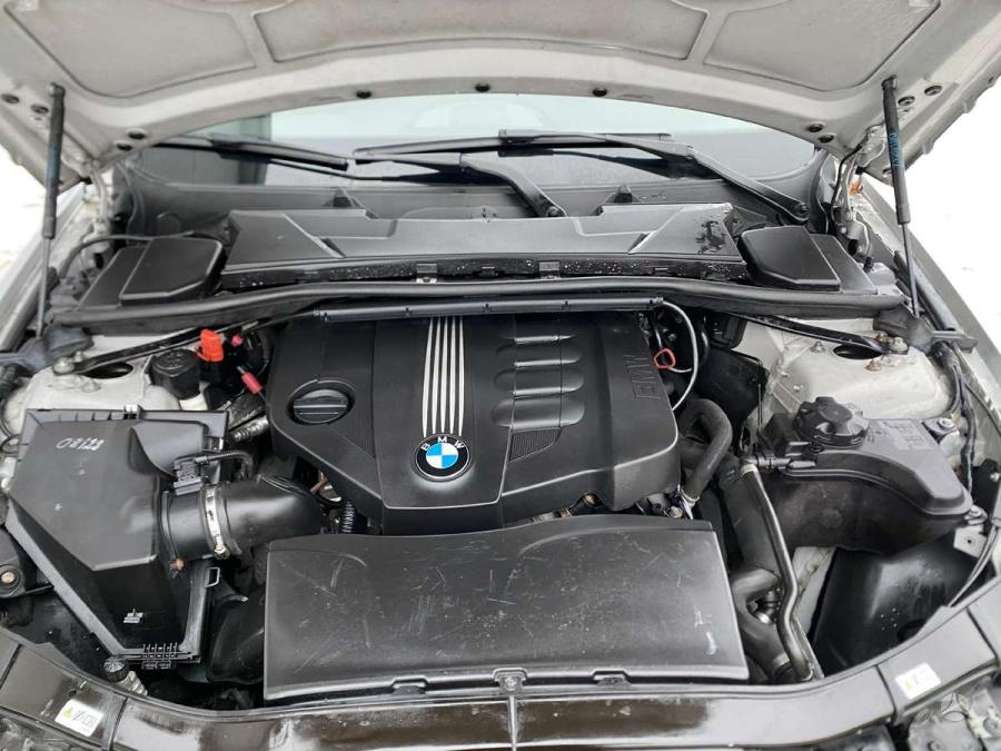 Pelēks BMW 320 2011 Šauļi, ar dzinēja tilpumu 2.00 L un nobraukumu 280 tūkst. km par 4150 €, foto 9 vietnē AUTOMOTO.COM.LV