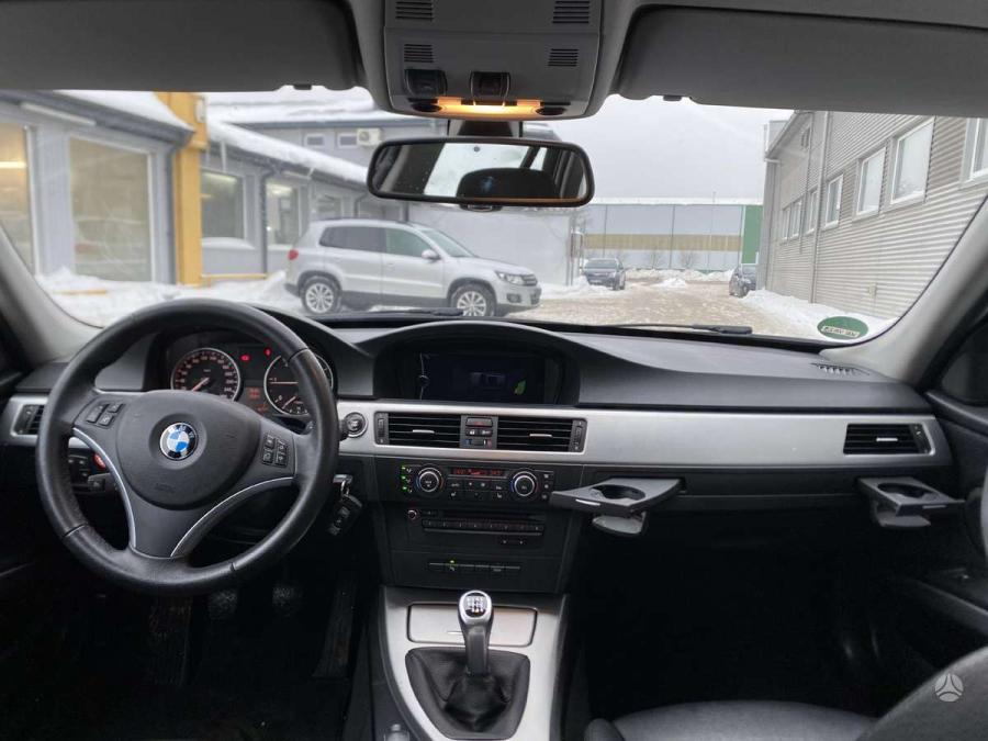 Pelēks BMW 320 2011 Šauļi, ar dzinēja tilpumu 2.00 L un nobraukumu 280 tūkst. km par 4150 €, foto 10 vietnē AUTOMOTO.COM.LV