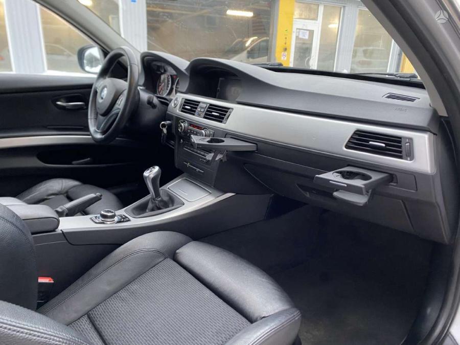 Pelēks BMW 320 2011 Šauļi, ar dzinēja tilpumu 2.00 L un nobraukumu 280 tūkst. km par 4150 €, foto 11 vietnē AUTOMOTO.COM.LV