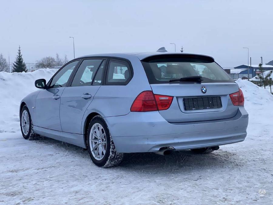 Grey BMW 320 2011 in Taurage, with an engine capacity of 2.00 L and mileage of 250 thousand km for 4200 €, photo 5 on AUTOMOTO.COM.LV
