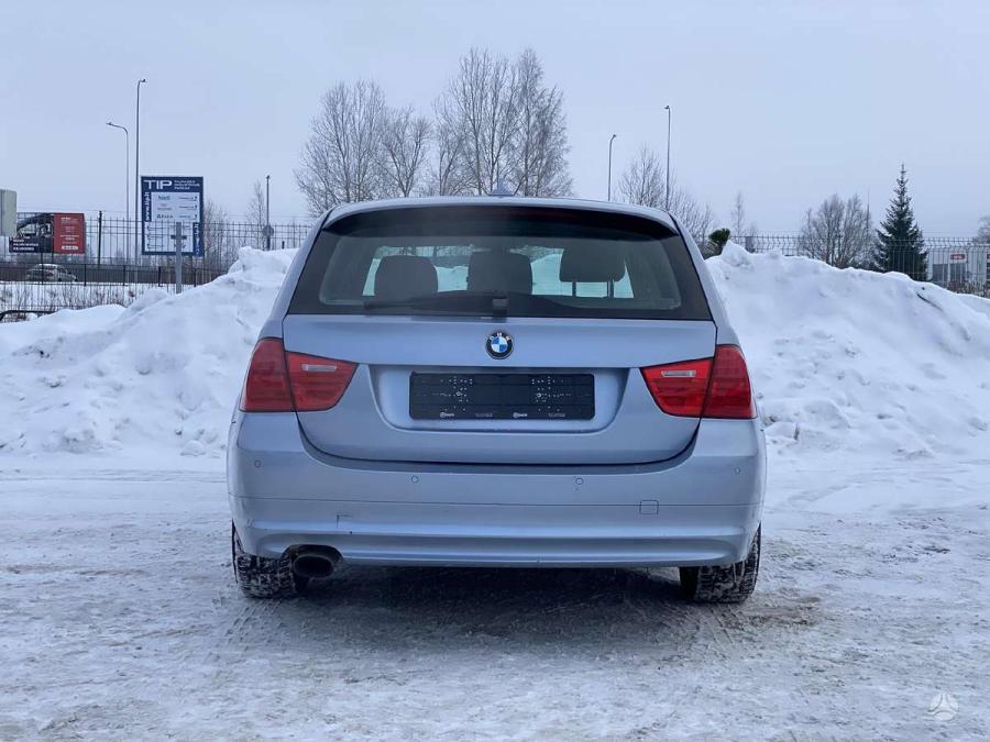 Grey BMW 320 2011 in Taurage, with an engine capacity of 2.00 L and mileage of 250 thousand km for 4200 €, photo 6 on AUTOMOTO.COM.LV