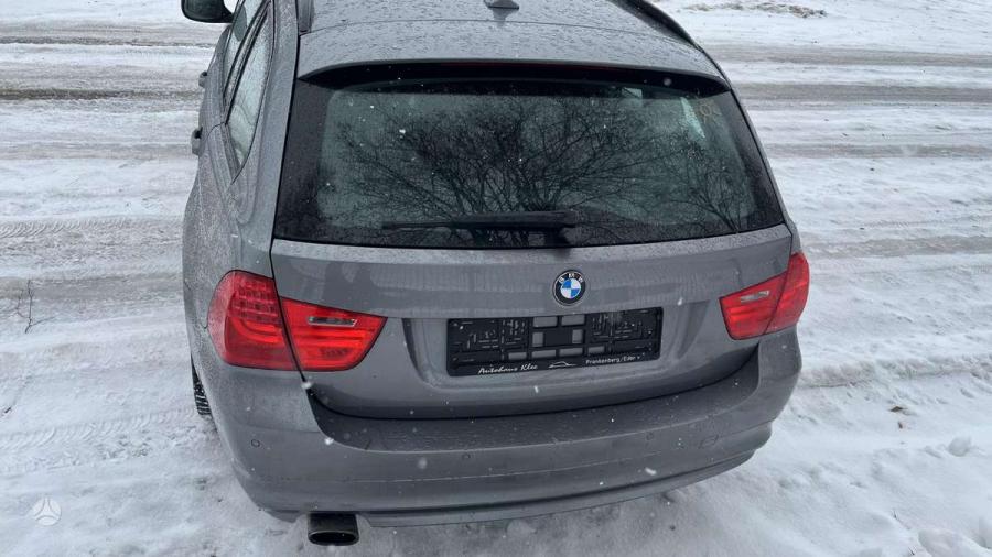 Grey BMW 320 2011 in Marijampole, with an engine capacity of 2.00 L and mileage of 246 thousand km for 4000 €, photo 4 on AUTOMOTO.COM.LV