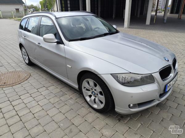 Grey BMW 320 2011 in Raseiniai, with an engine capacity of 2.00 L and mileage of 301 thousand km for 4380 €, photo 1 on AUTOMOTO.COM.LV